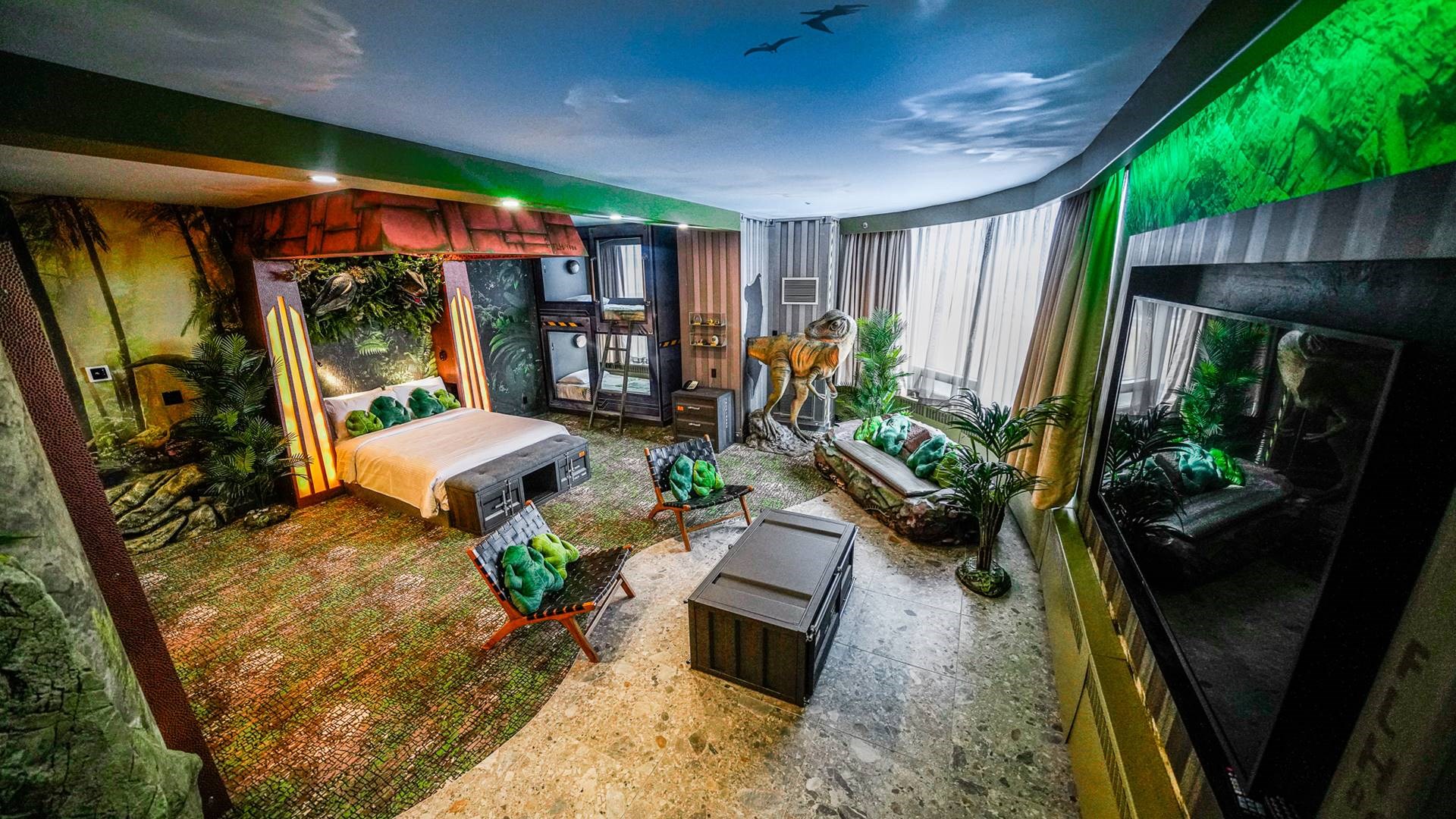 Luxury Theme Rooms | Fantasyland Hotel